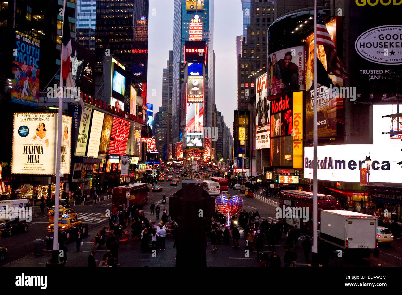 Toshiba times square hi-res stock photography and images - Alamy