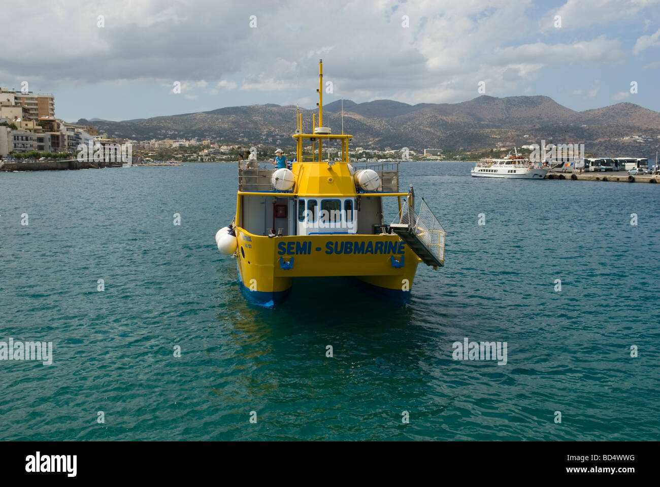 Semi submarine hi-res stock photography and images - Alamy
