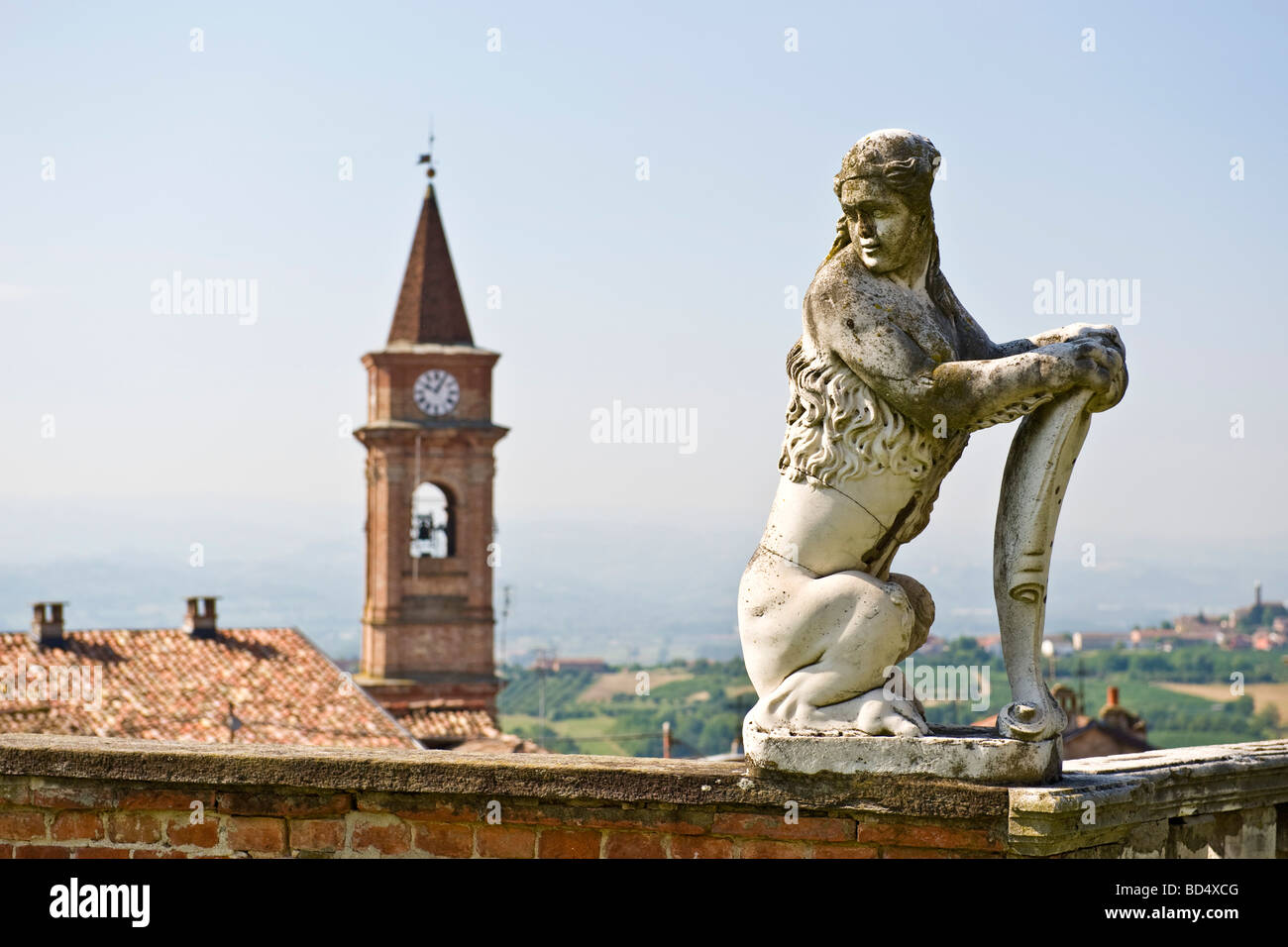 Castle govone hi-res stock photography and images - Alamy