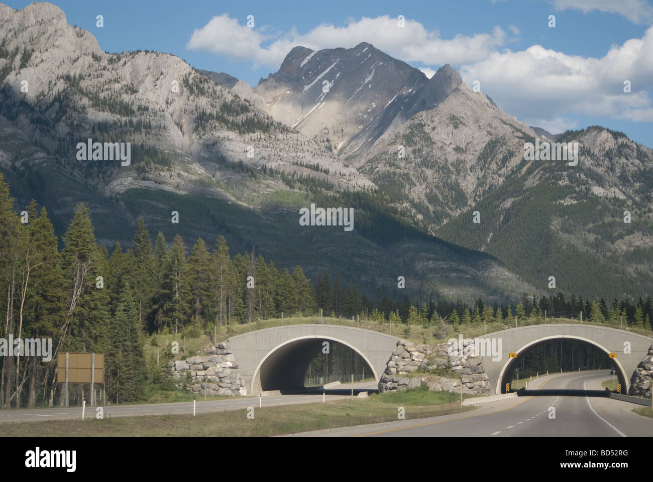 Alberta highway hi-res stock photography and images - Alamy