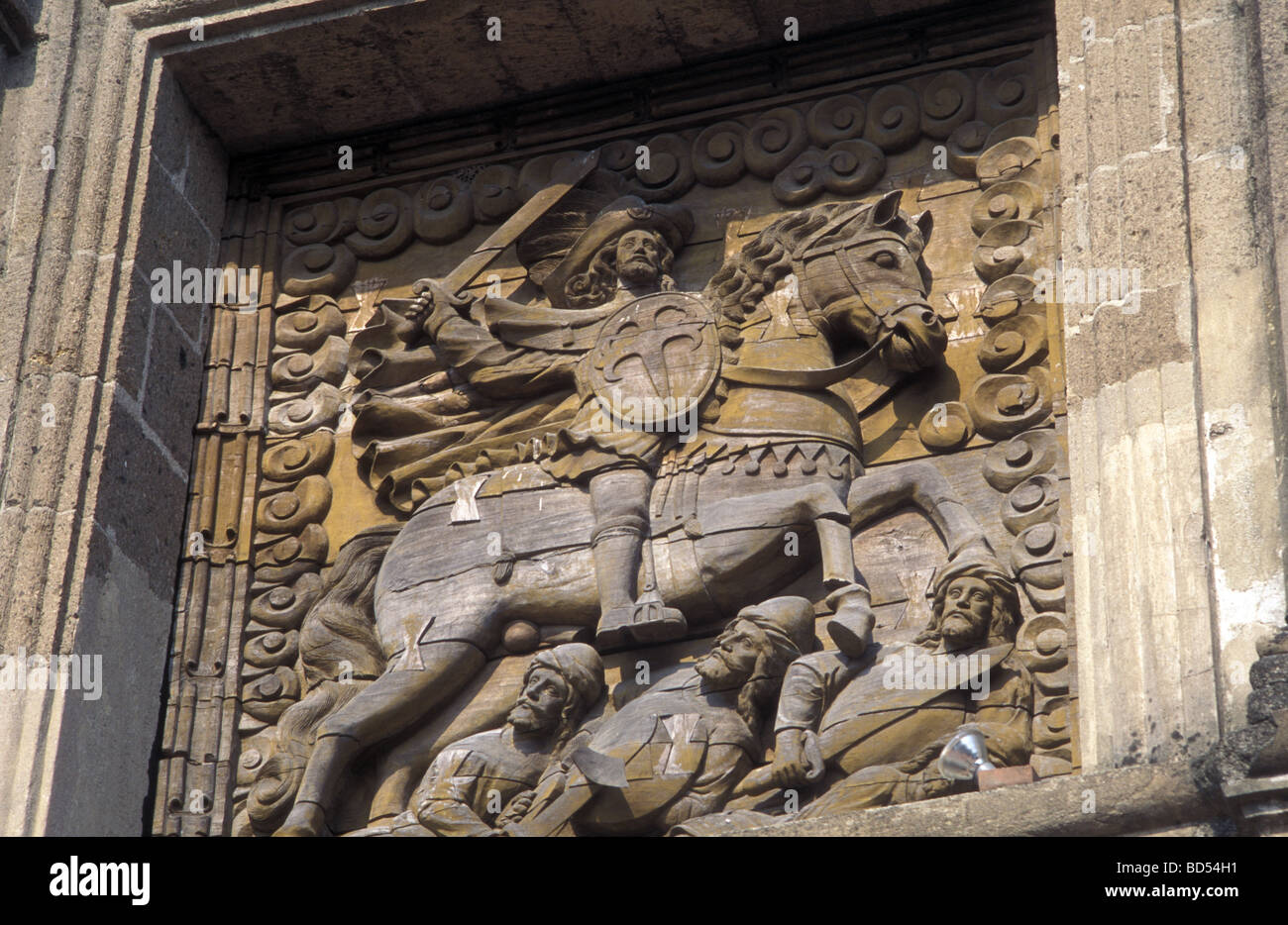 Wood lintel hi-res stock photography and images - Alamy