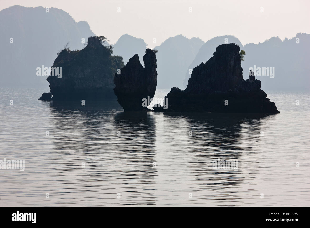 Karst islands Ha Long Bay Vietnam Stock Photo - Alamy