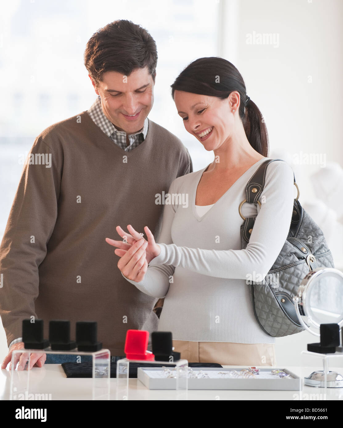 Engagement ring hi-res stock photography and images - Alamy