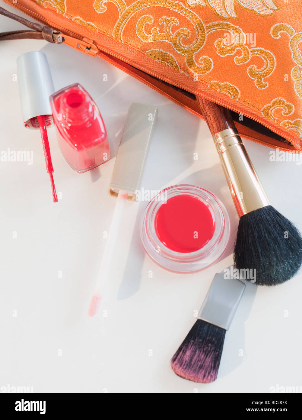 A make up bag with assorted make up Stock Photo - Alamy