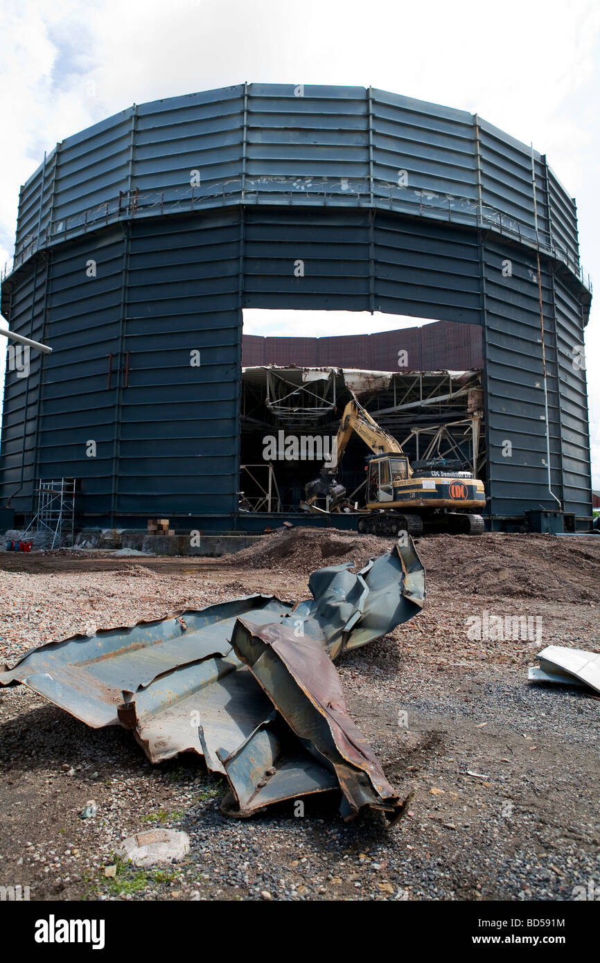 Gasometer gas tower JCB JS 460 Demolition plant machinery, Southport ...