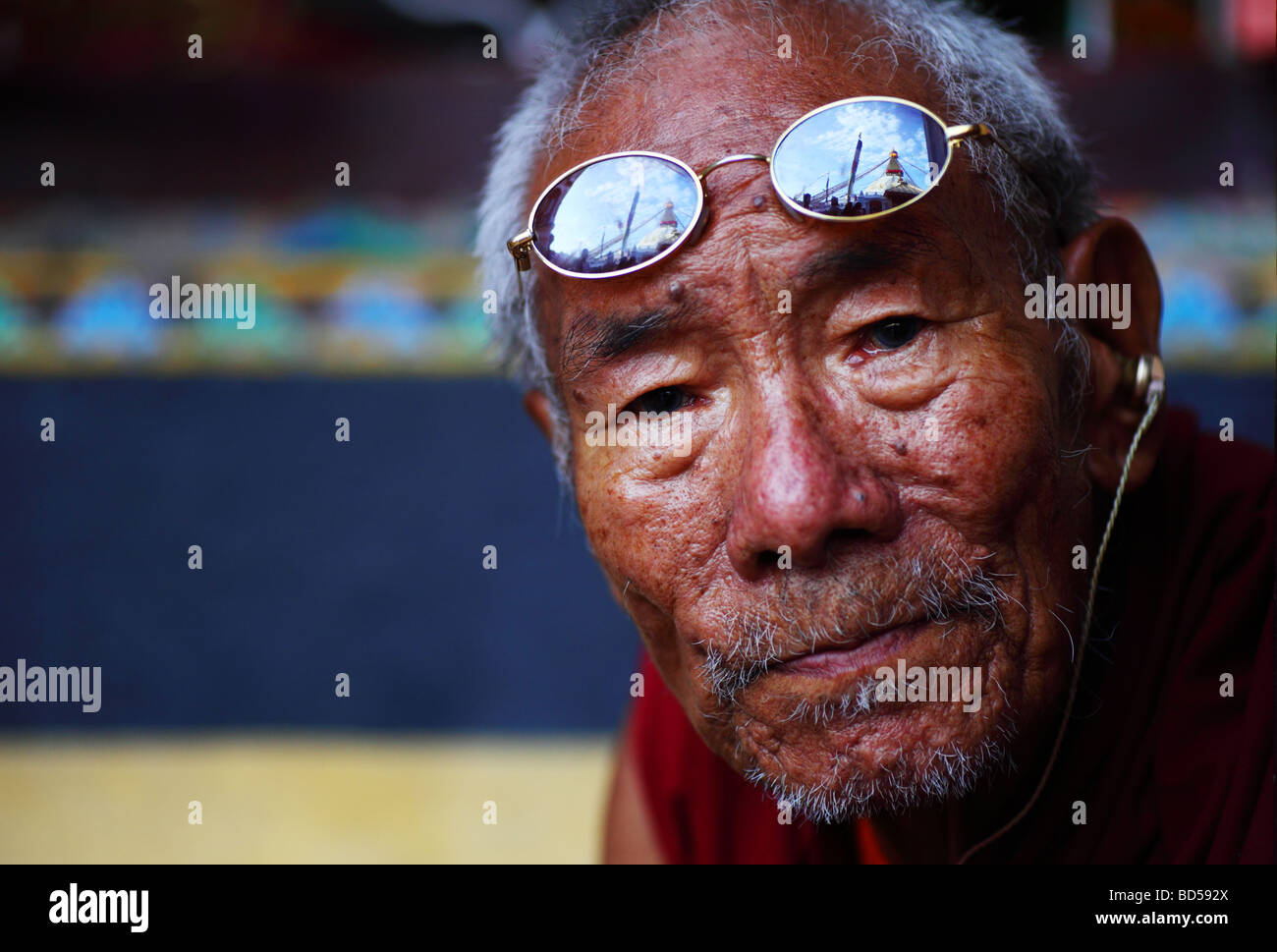 Old nepali buddhist man hi-res stock photography and images - Alamy