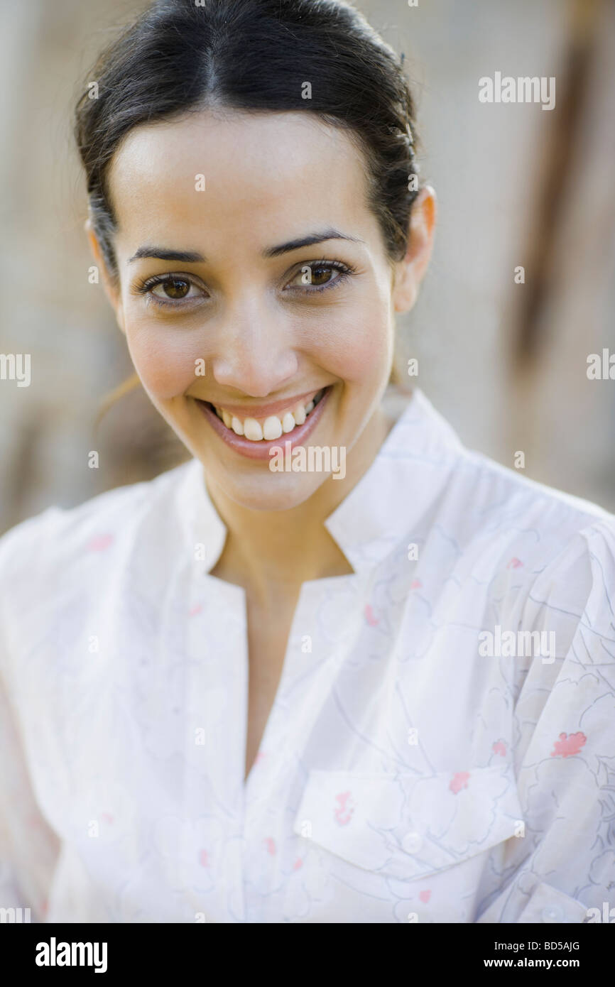 A woman outdoors smiling Stock Photo - Alamy