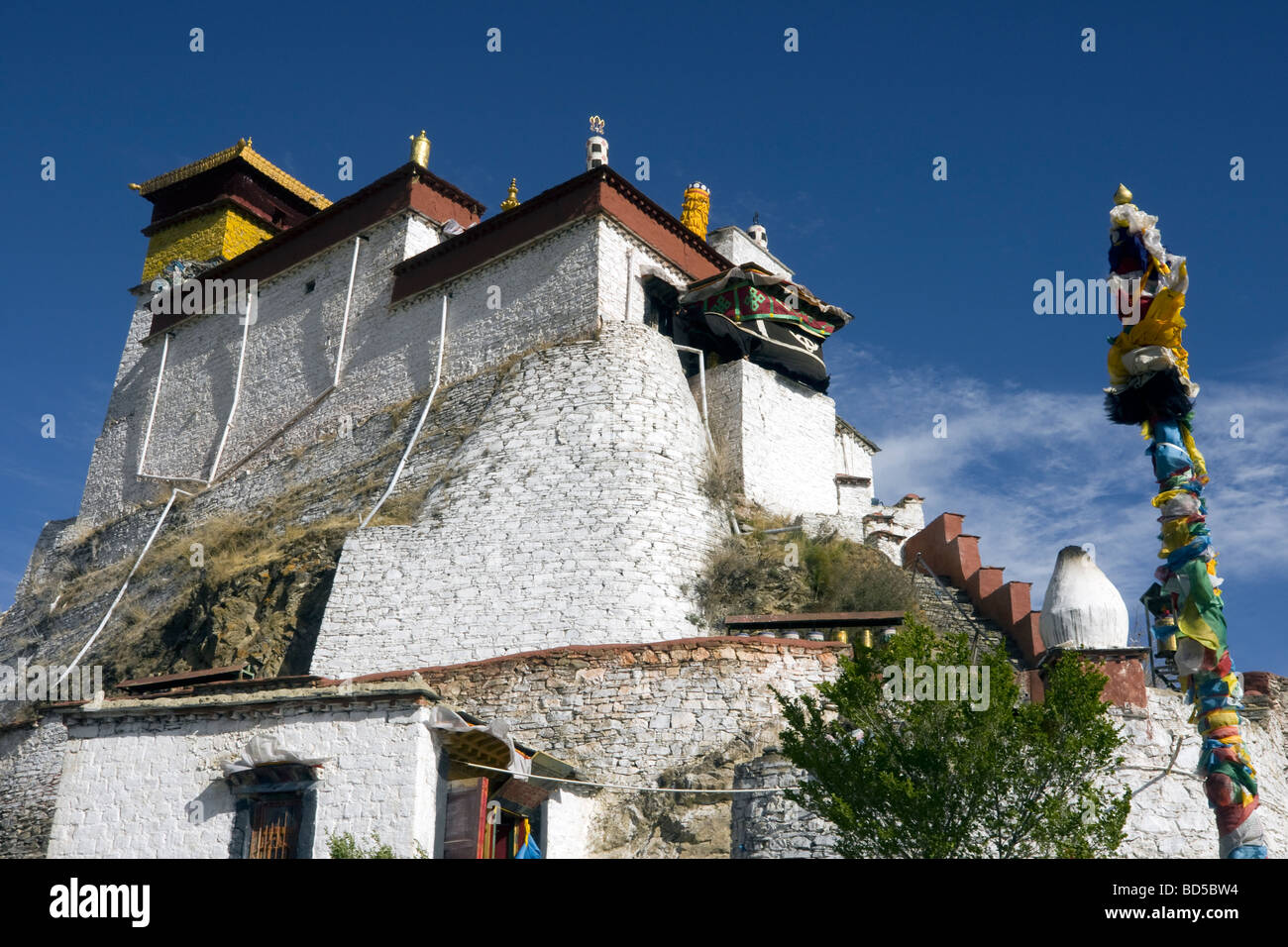 view of yumbulagang fortress and tower Stock Photo - Alamy