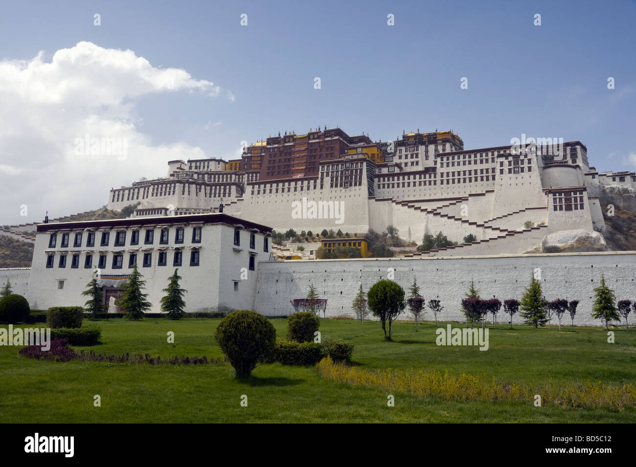 the potala palace Stock Photo - Alamy