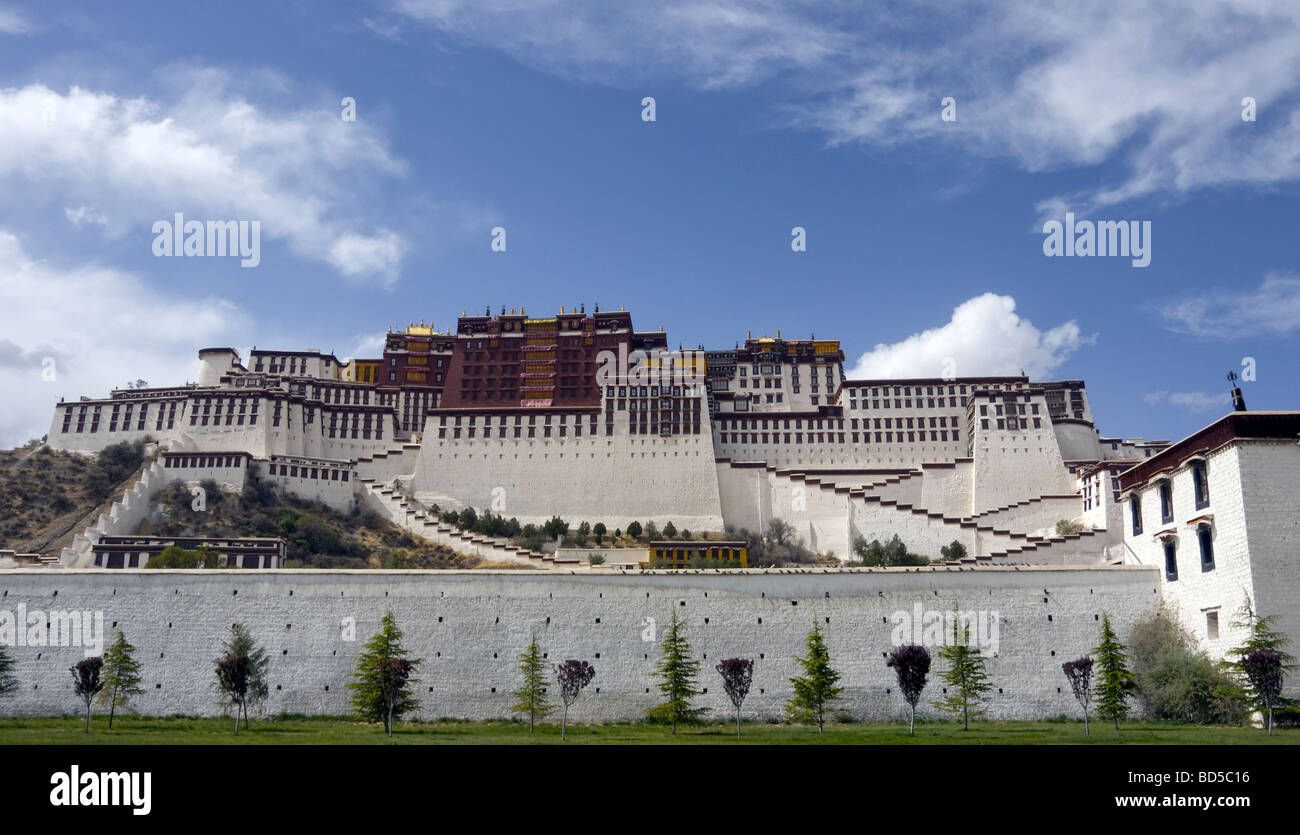 view of the potala palace from outside the walls Stock Photo - Alamy