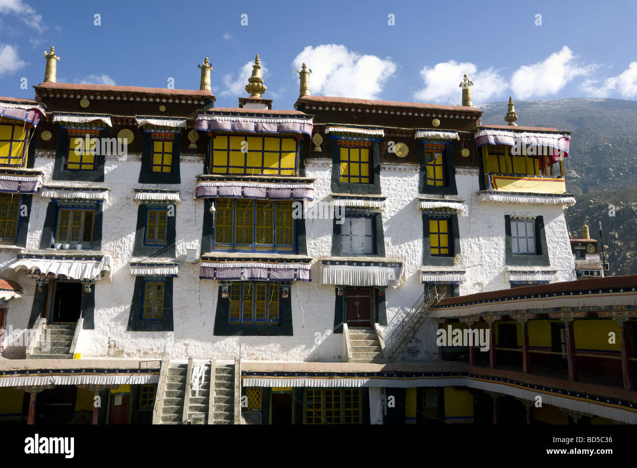 ganden palace at the drepung monastery Stock Photo - Alamy
