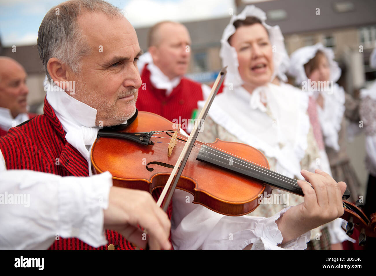 Fiddle dancing hi-res stock photography and images - Alamy