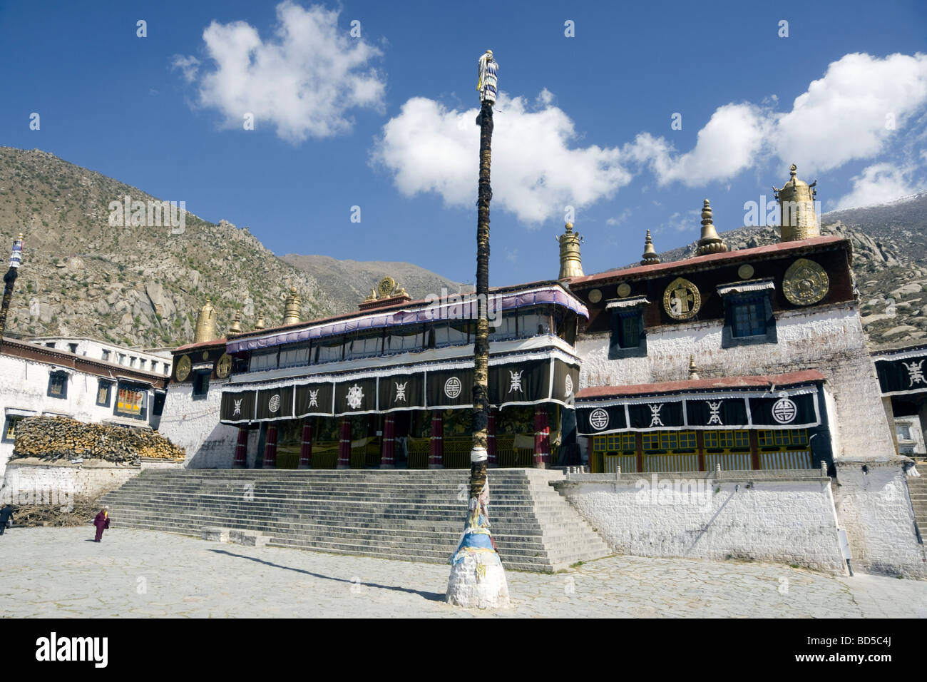 Main assembly hi-res stock photography and images - Alamy