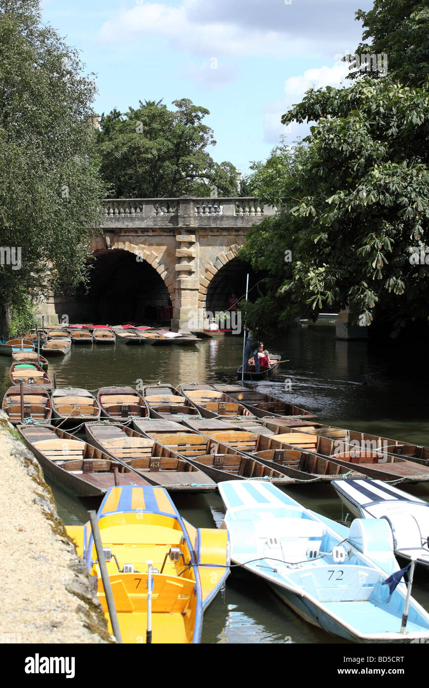 English punt hi-res stock photography and images - Alamy