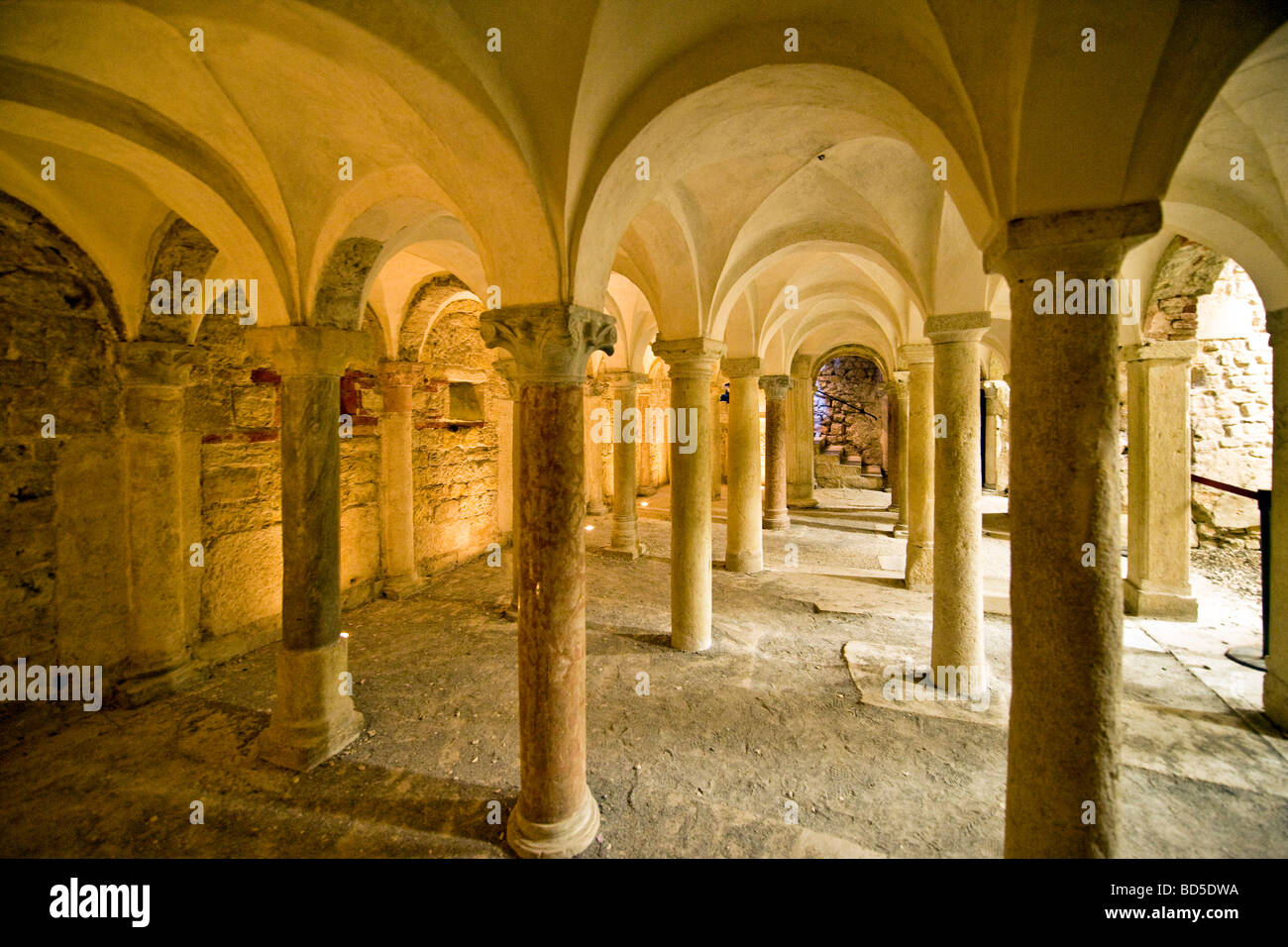 Romanesque crypt hi-res stock photography and images - Alamy