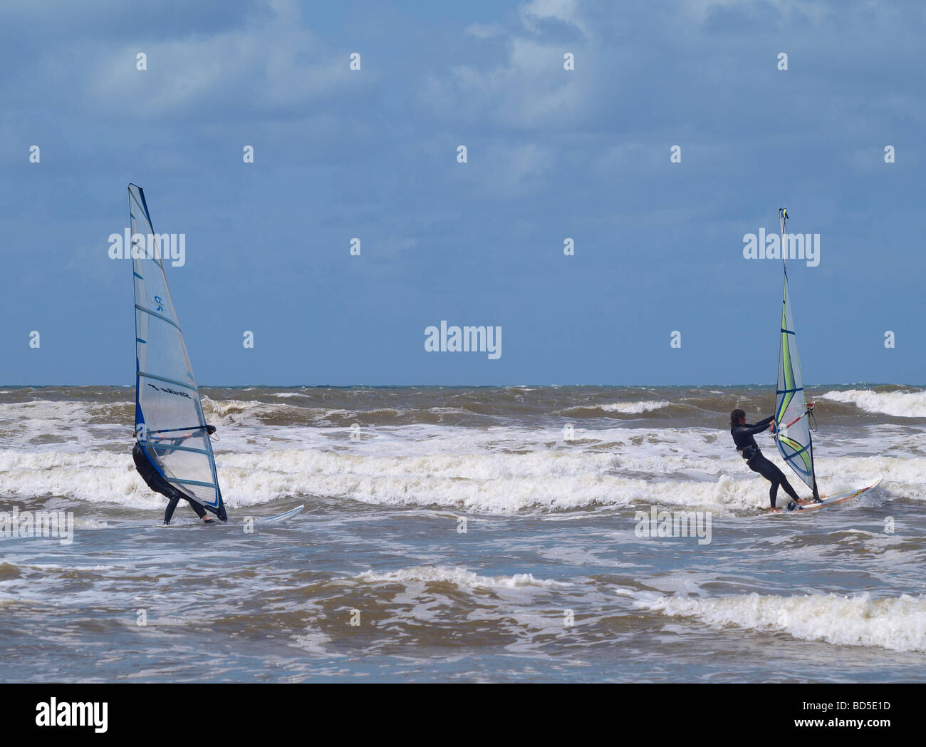 Two windsurfers 2 windsurfing hi-res stock photography and images - Alamy
