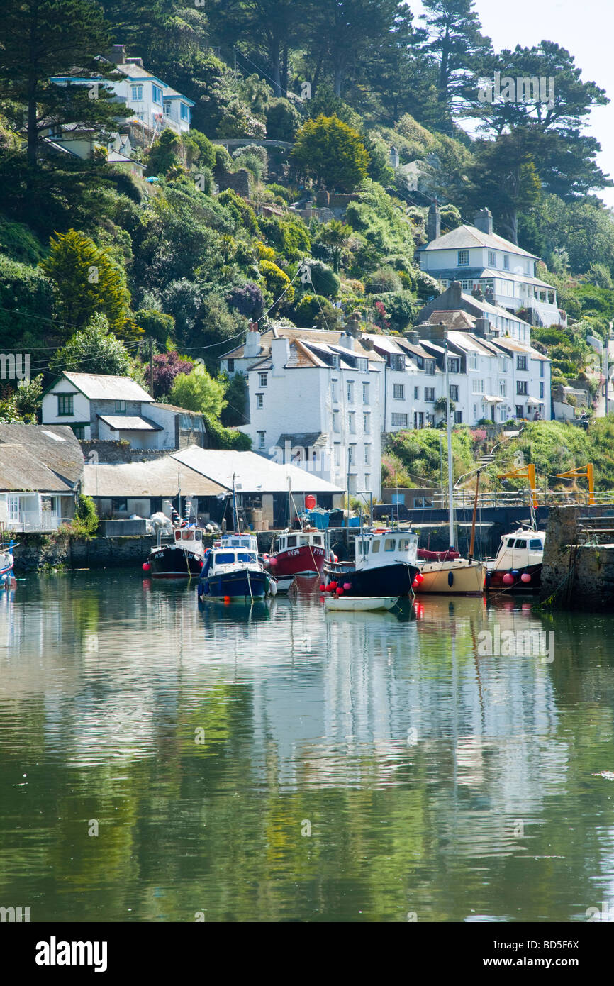 The beautiful and picturesque Cornish Fishing Village of Polperro on a ...