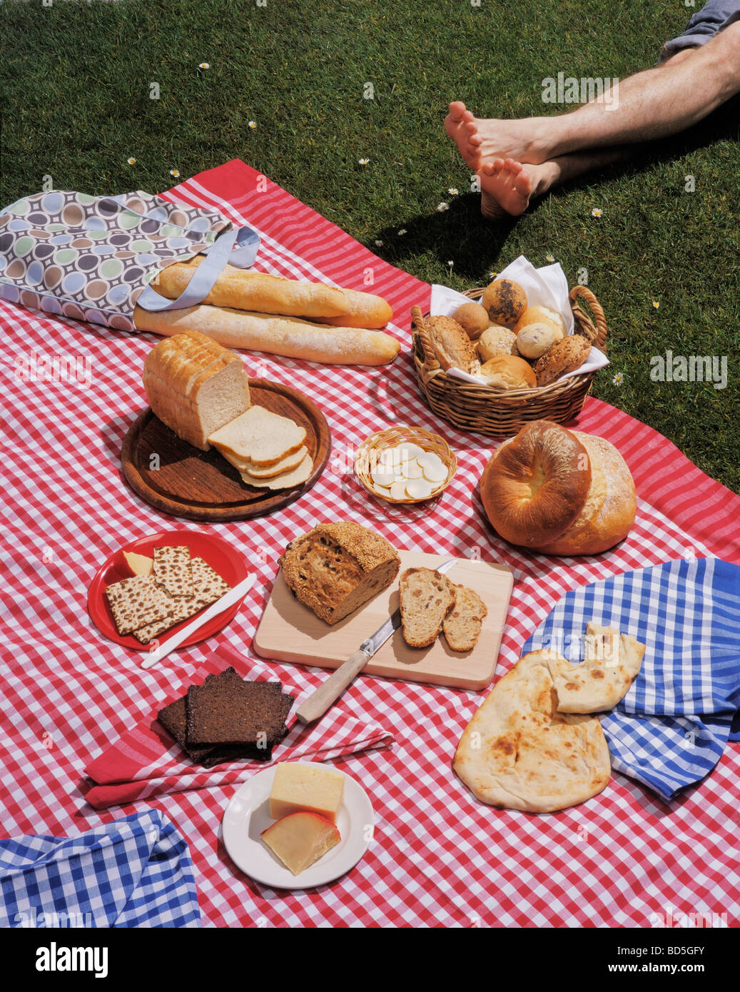 Picnic breads hi-res stock photography and images - Alamy