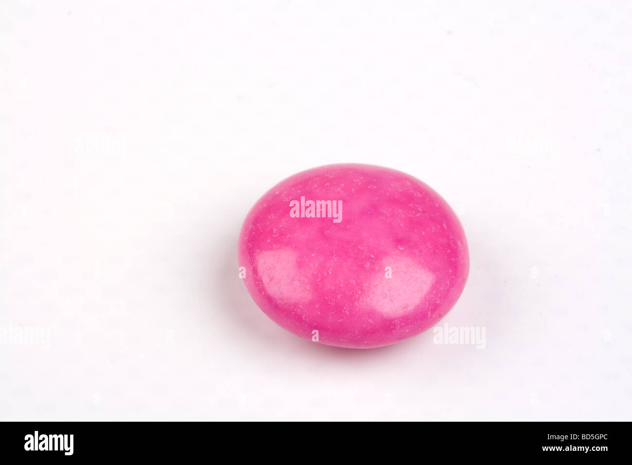 Smarties nestle hi-res stock photography and images - Alamy