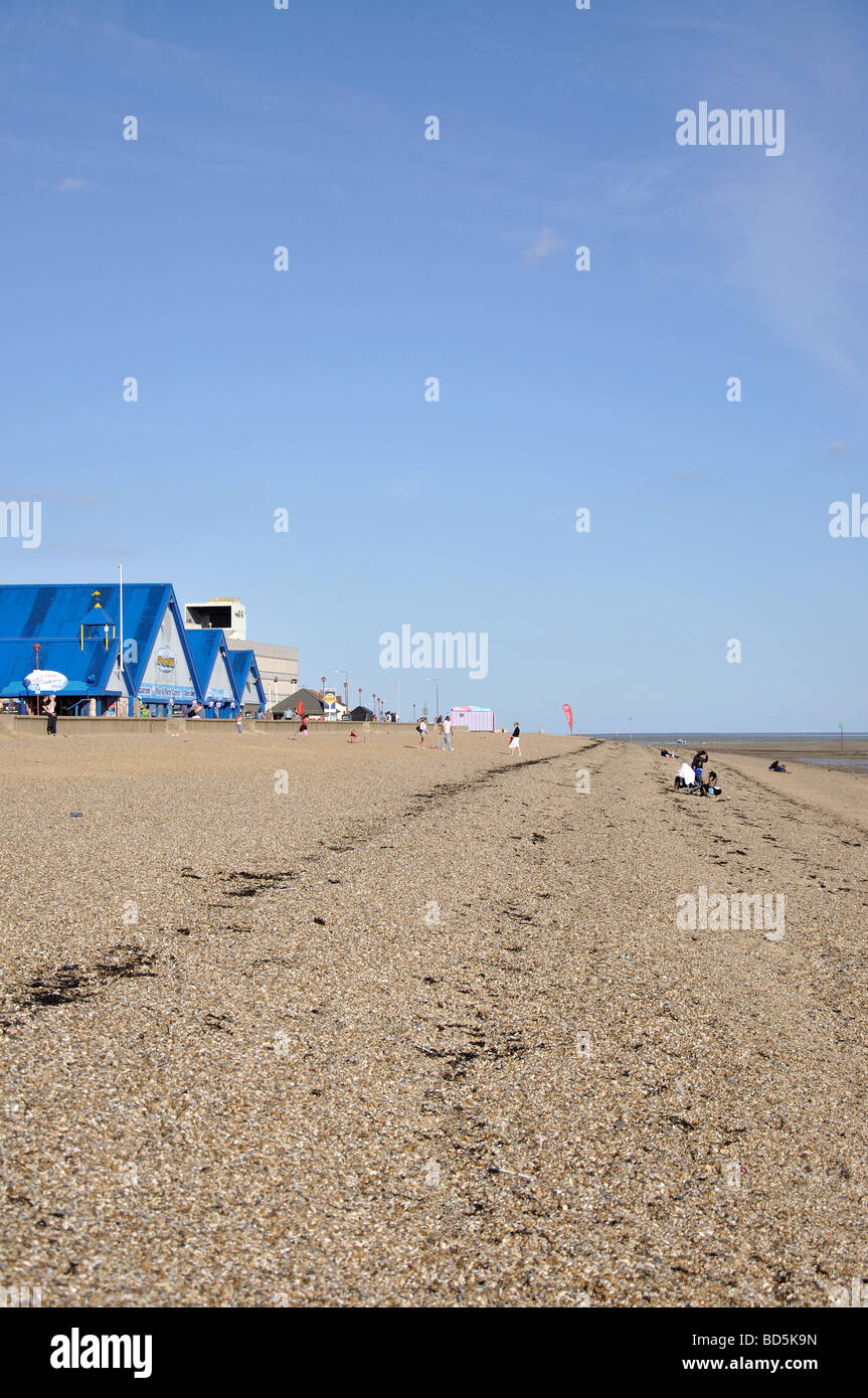 View beach southend on sea essex england hi-res stock photography and ...