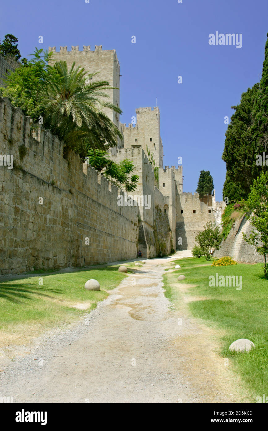 Rhodes town moat hi-res stock photography and images - Alamy