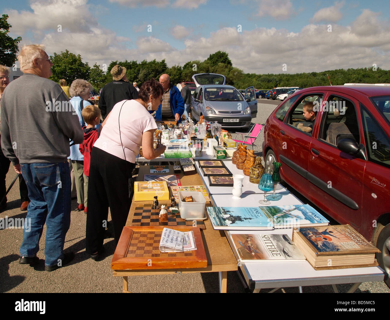 Car boot sale hi-res stock photography and images - Alamy
