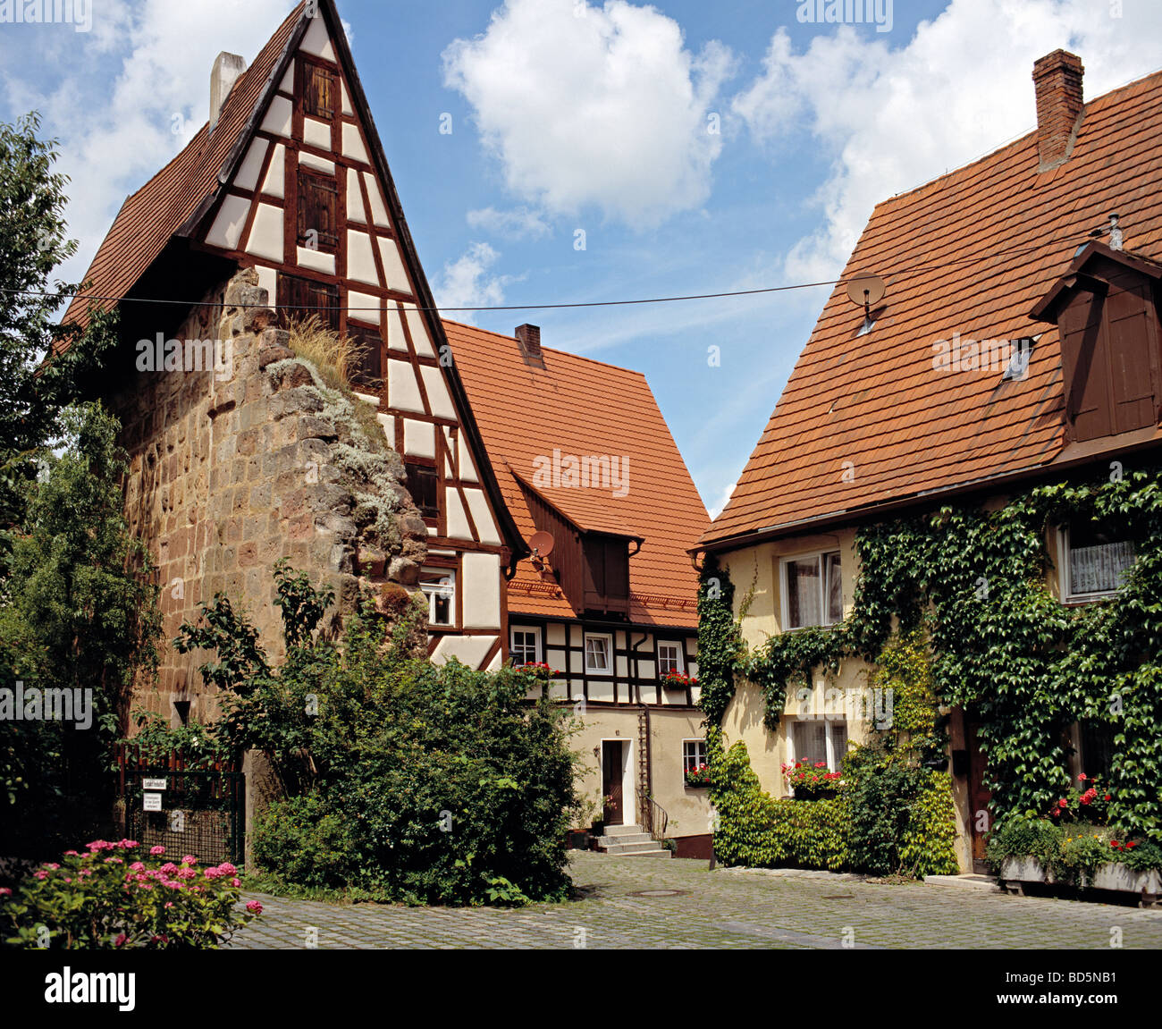 House built onto town walls in Spalt, Franconia, Bavaria, Germany Stock ...