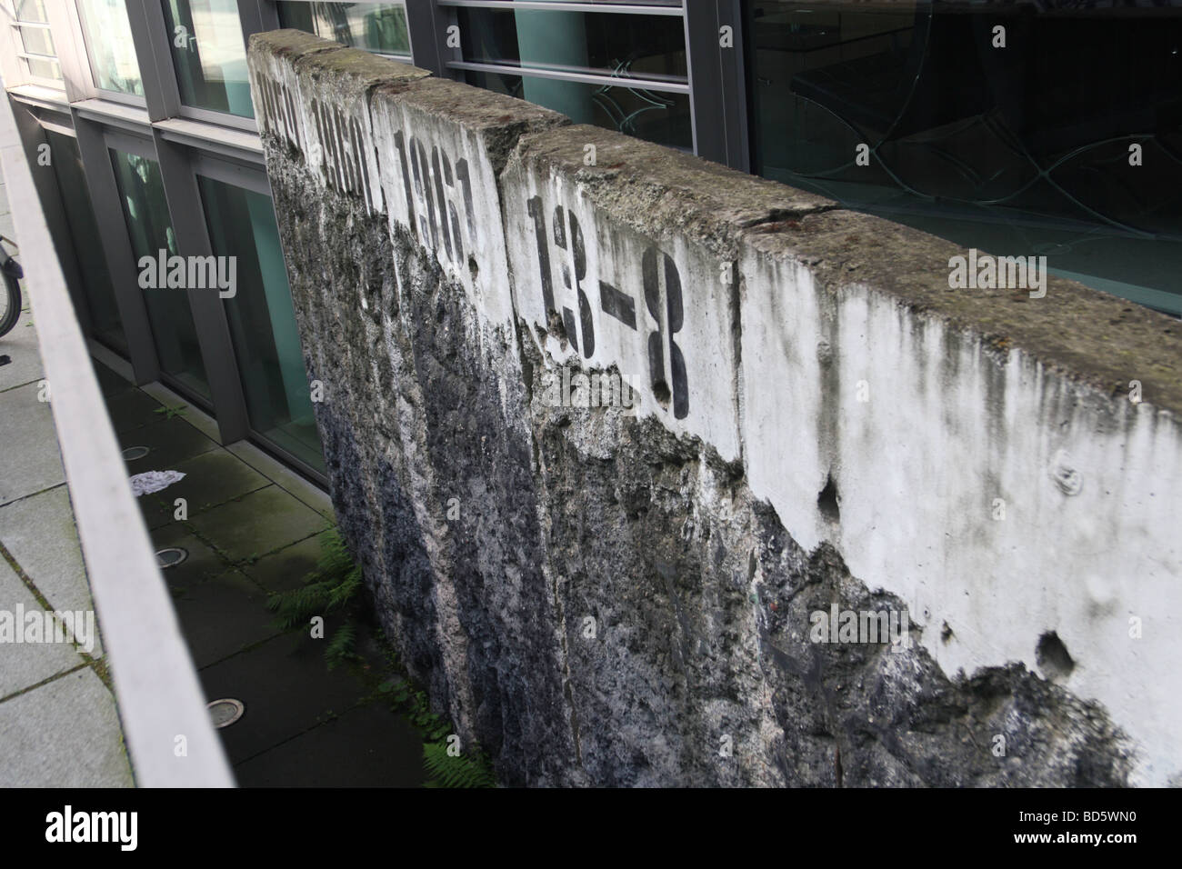 Pieces of "iron curtain" - wall in Berlin as part of a new Bundestag ...