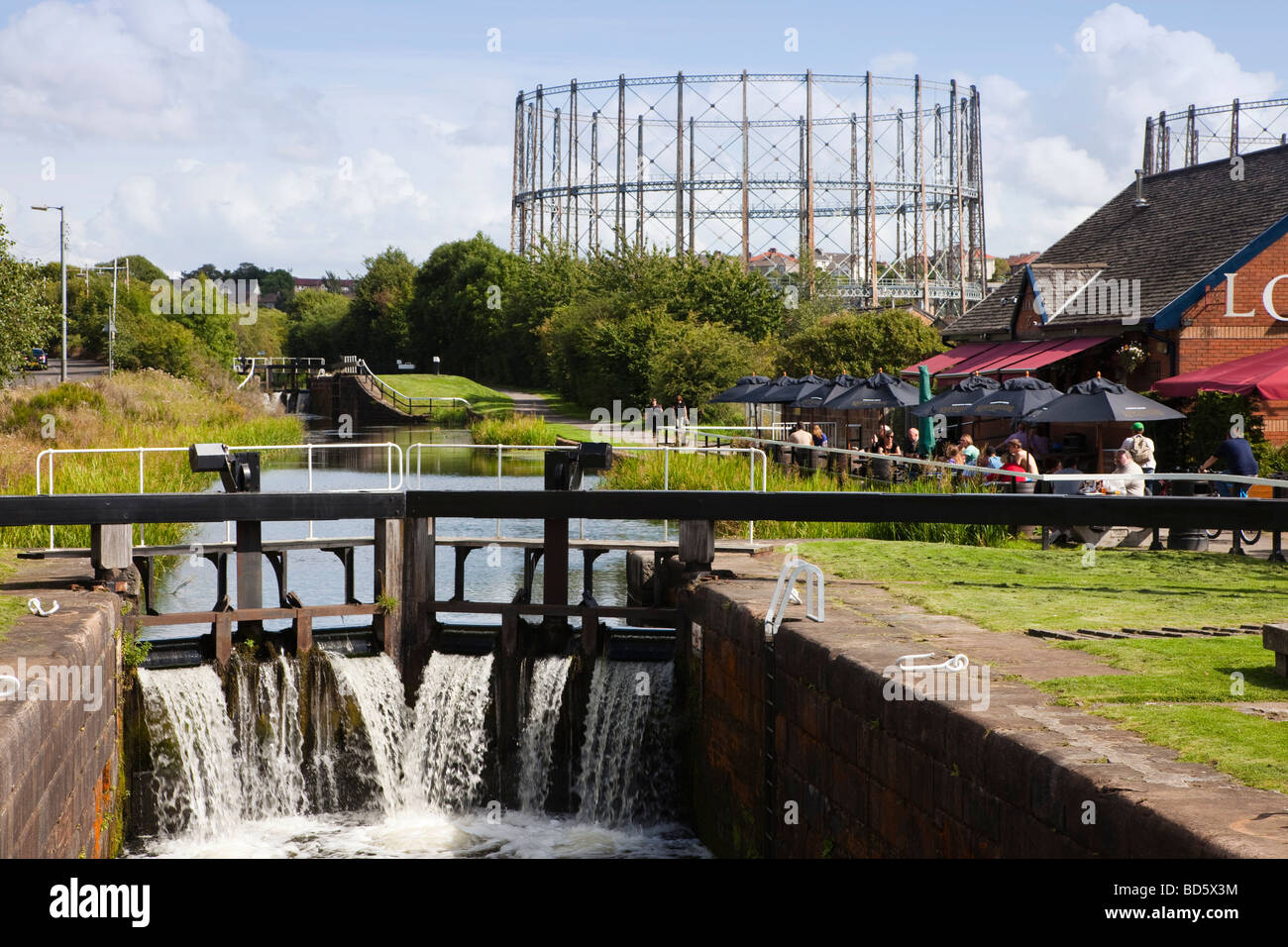 Forth and Clyde Canal at lock 27 near Anniesland Glasgow Stock Photo ...