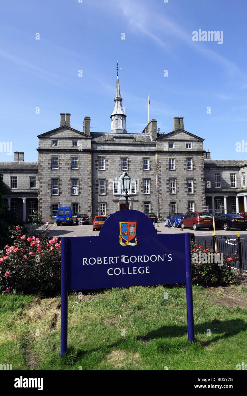 Robert gordons college aberdeen hi-res stock photography and images - Alamy