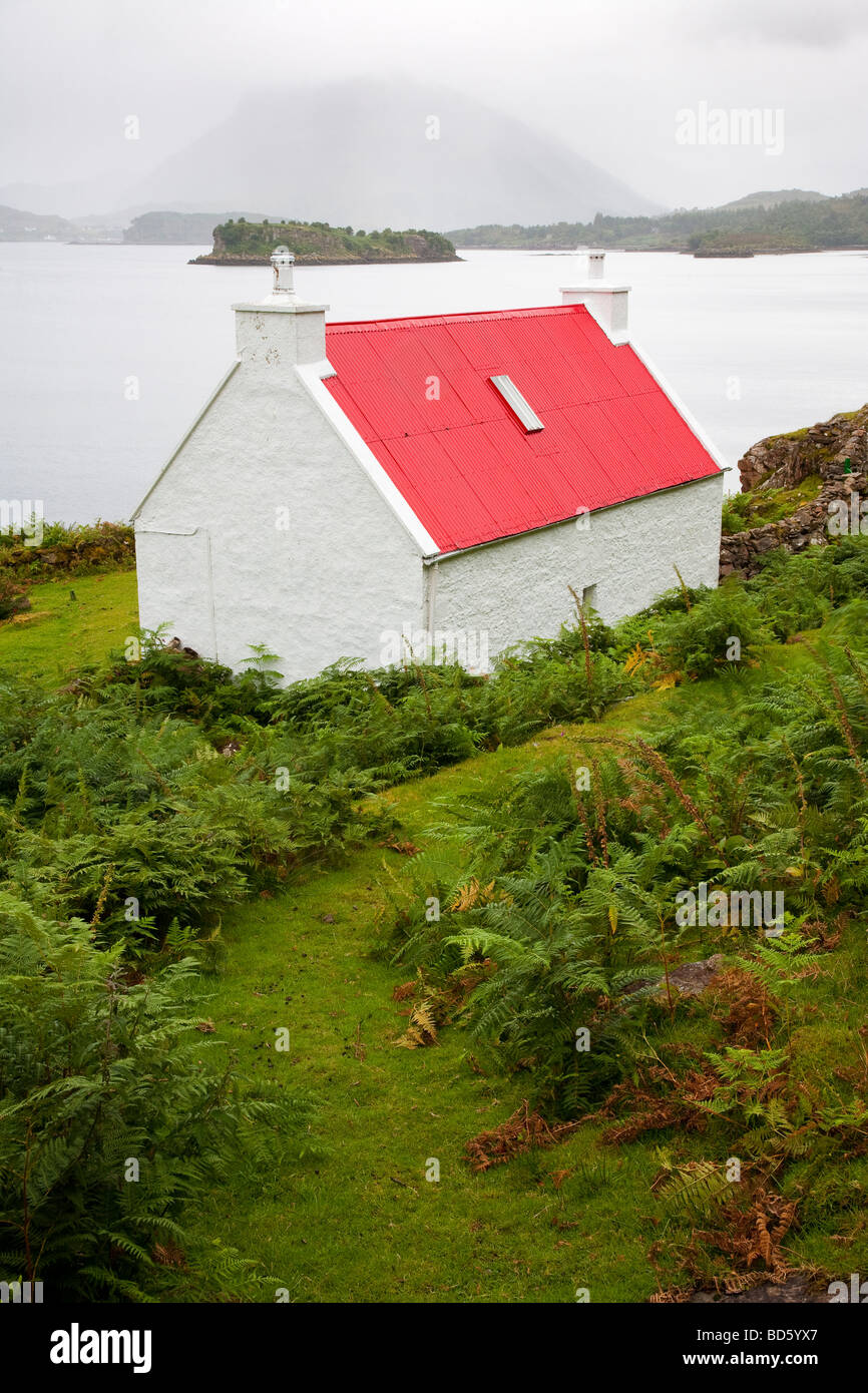Small cottage with red roof hi-res stock photography and images - Alamy