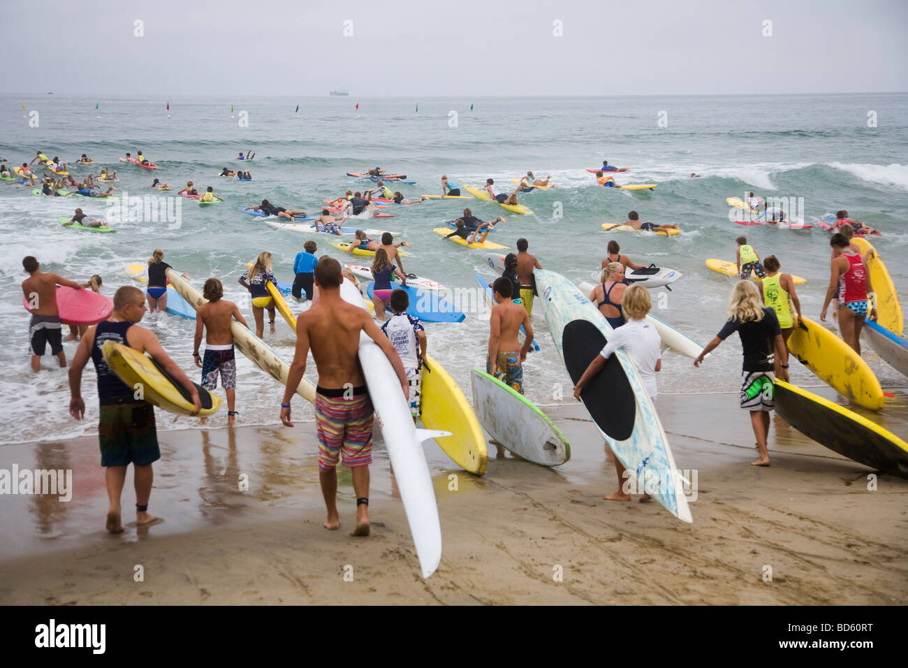 Paddleboard race beginning at the Manhattan Beach Pier Los Angeles ...