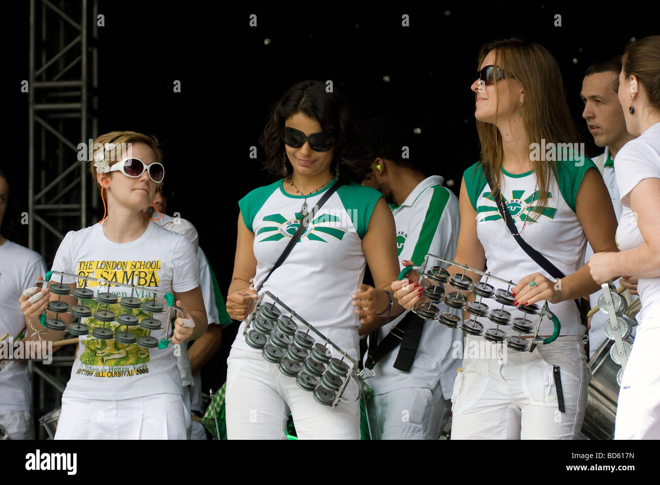 brasil brazilian young female latin singer performer Carnaval del ...