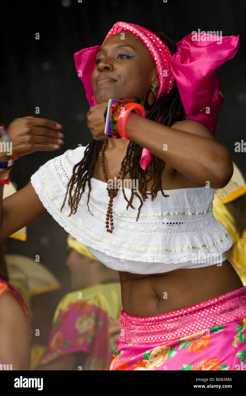 brasil brazilian young female latin singer performer Carnaval del ...