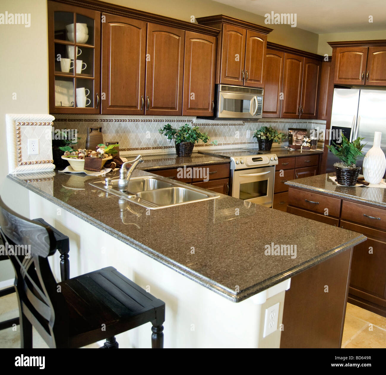 Bright modern new kitchen in new home Stock Photo - Alamy