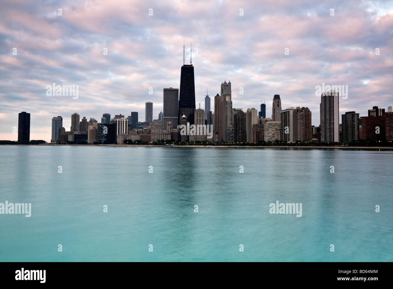 Chicago illinois downtown skyline hi-res stock photography and images ...