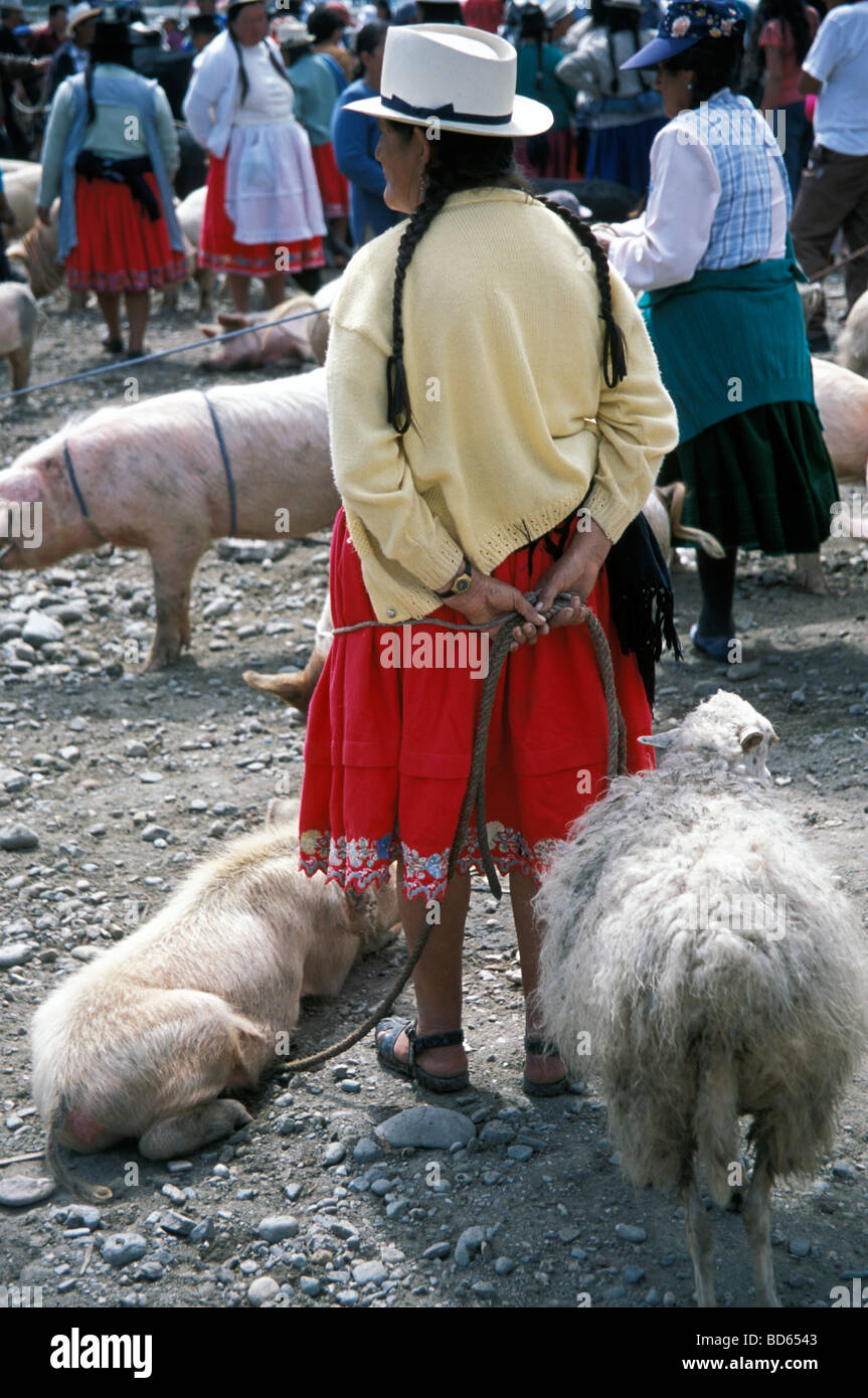 Market in rural Ecuador Stock Photo - Alamy