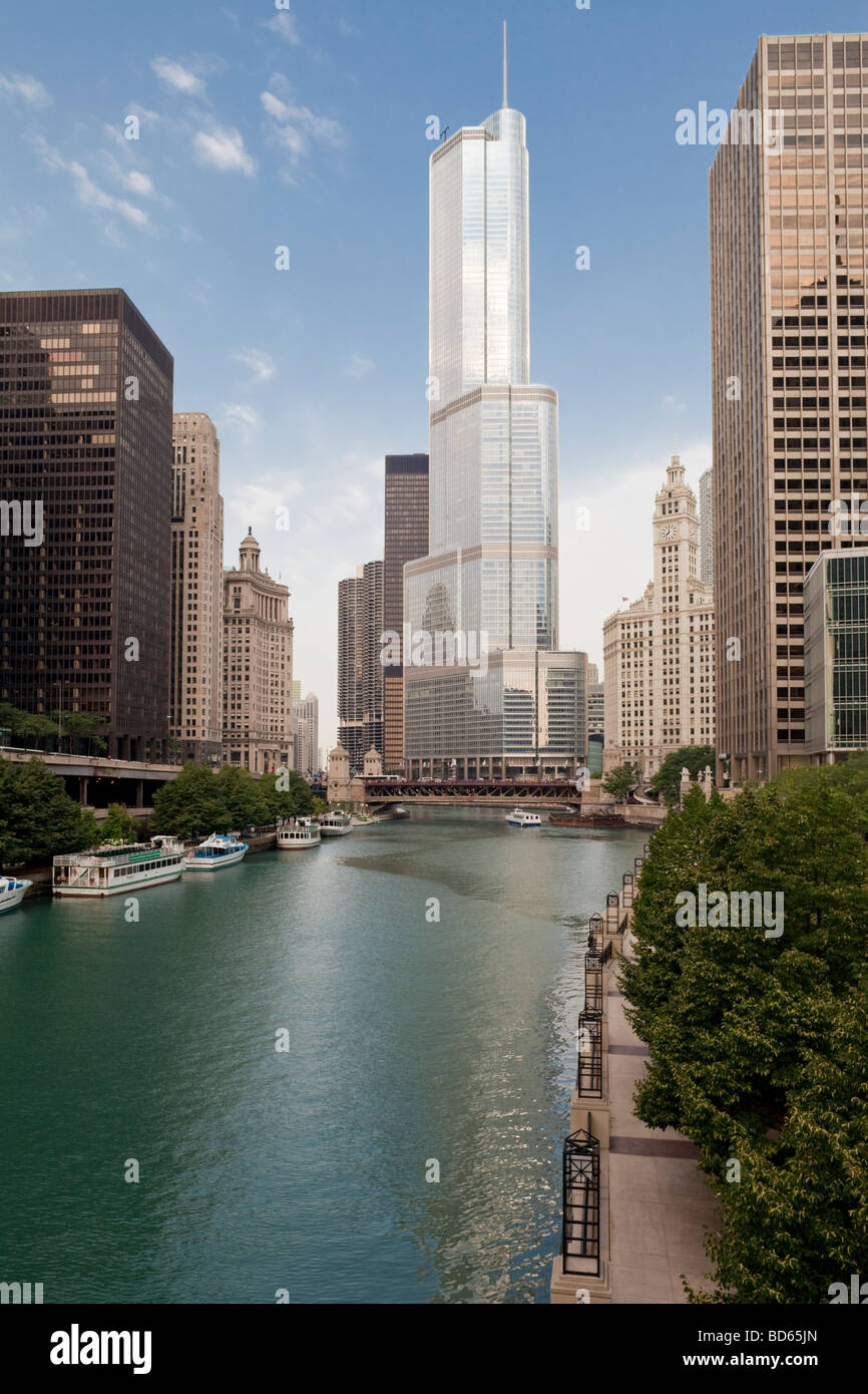 Chicago bridge river hi-res stock photography and images - Alamy