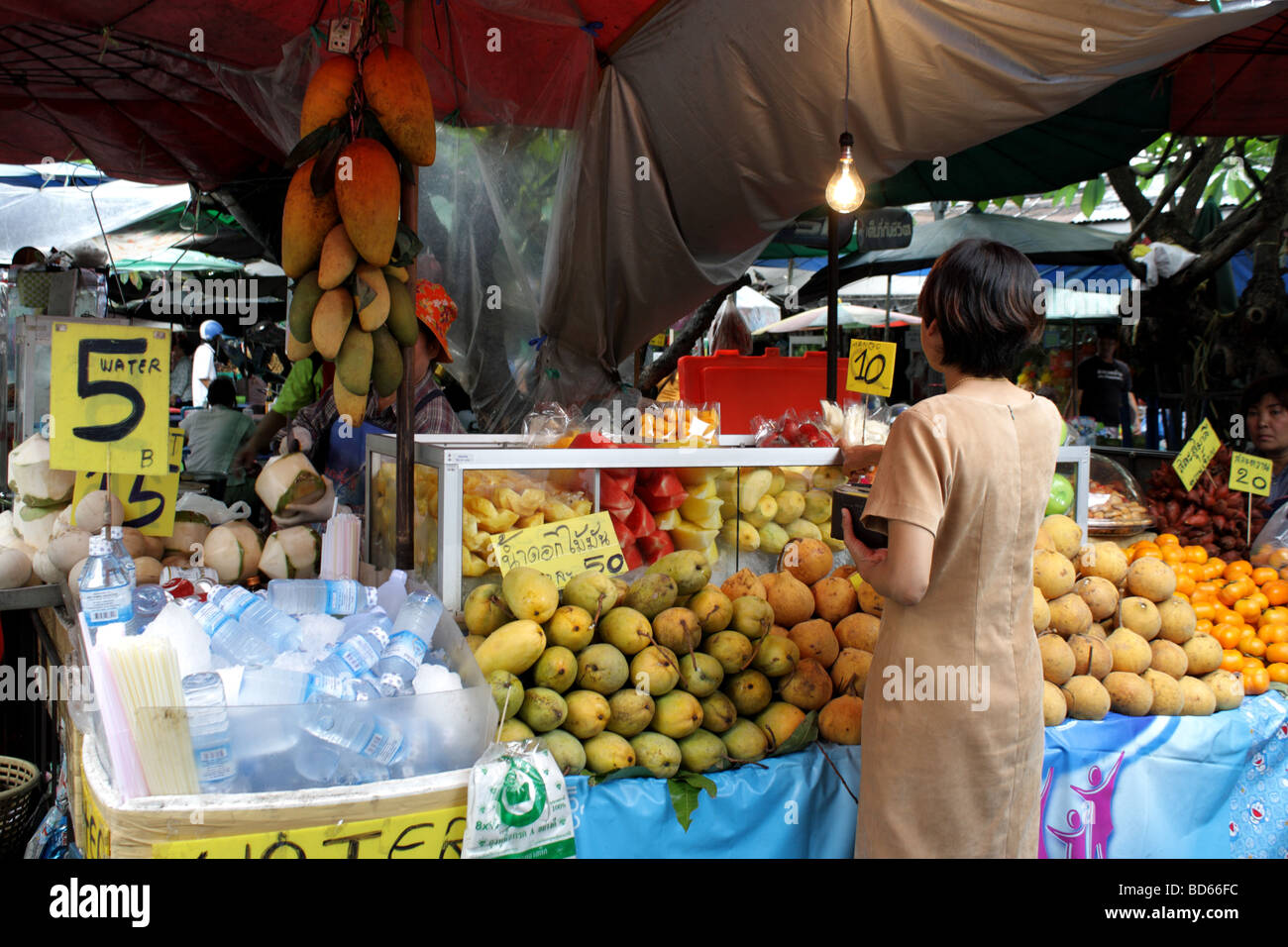 Fruit merchant stall hi-res stock photography and images - Alamy