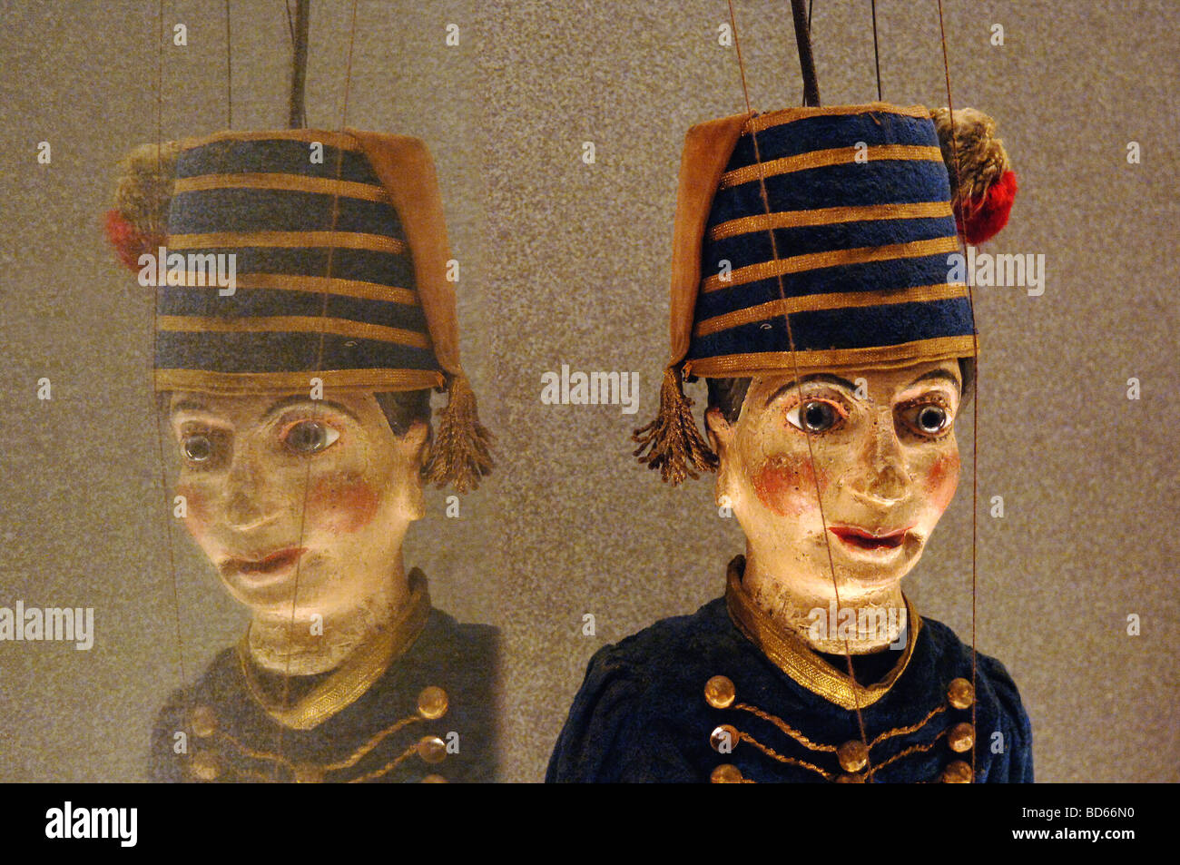 Art of the puppet hi-res stock photography and images - Alamy