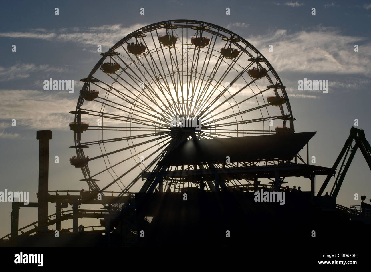 Rides spin around hi-res stock photography and images - Alamy