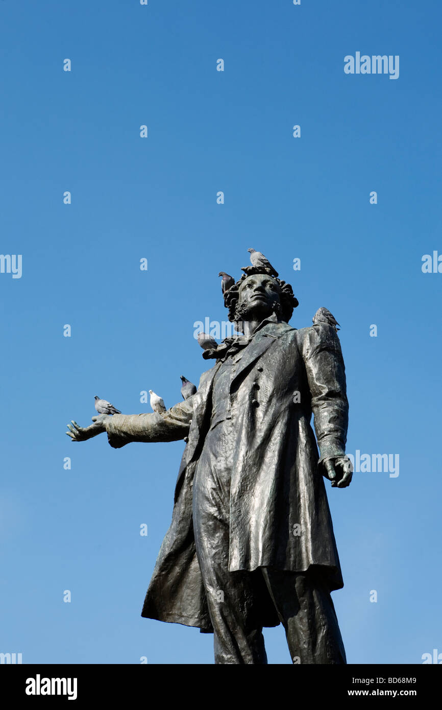 Famous poet hi-res stock photography and images - Alamy