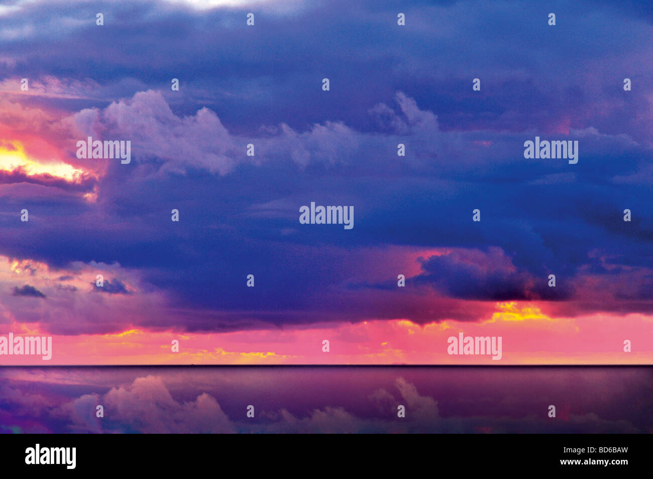 View into sundown hi-res stock photography and images - Alamy