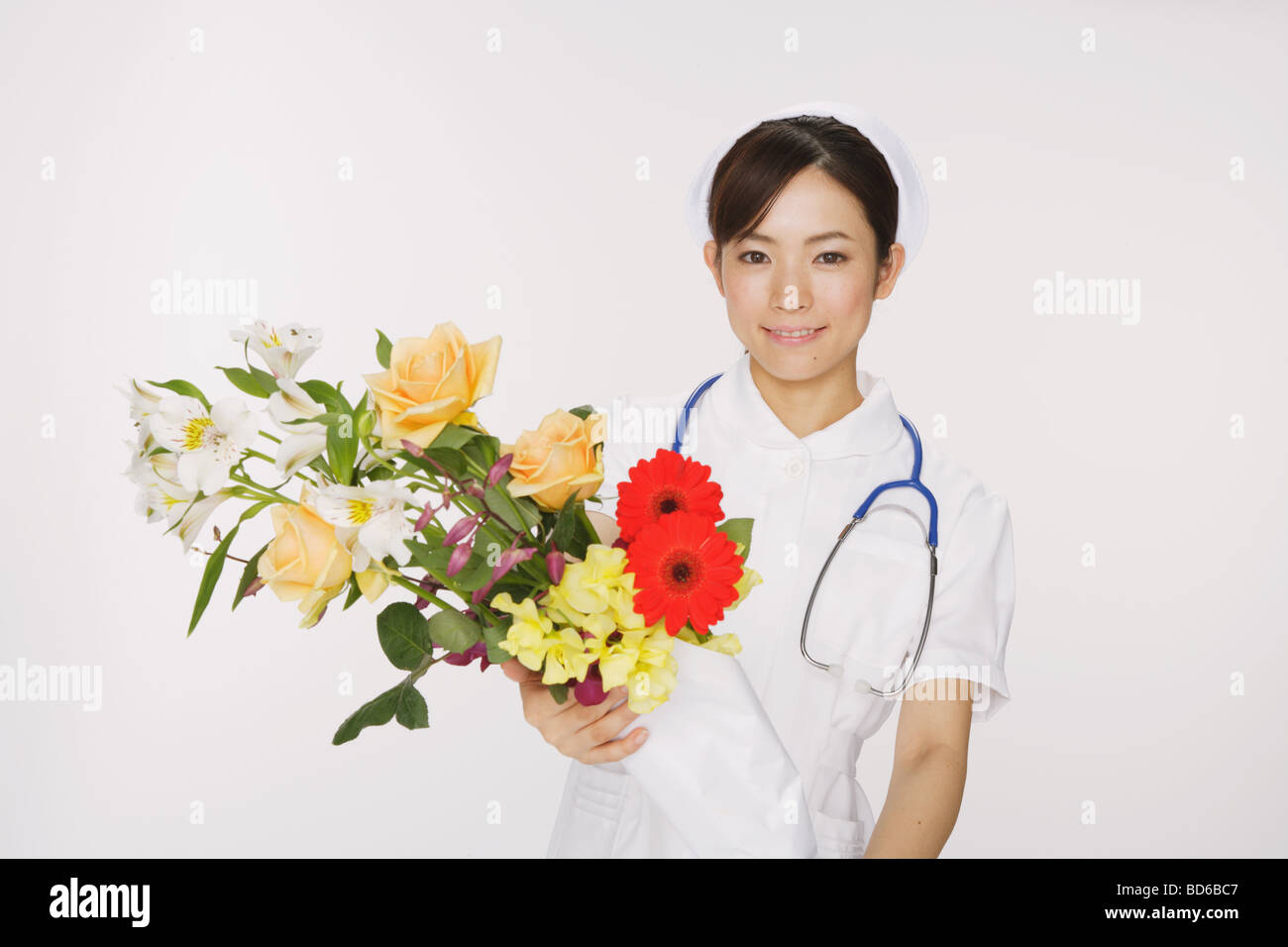 Young japanese pretty smiling nurse hi-res stock photography and images ...