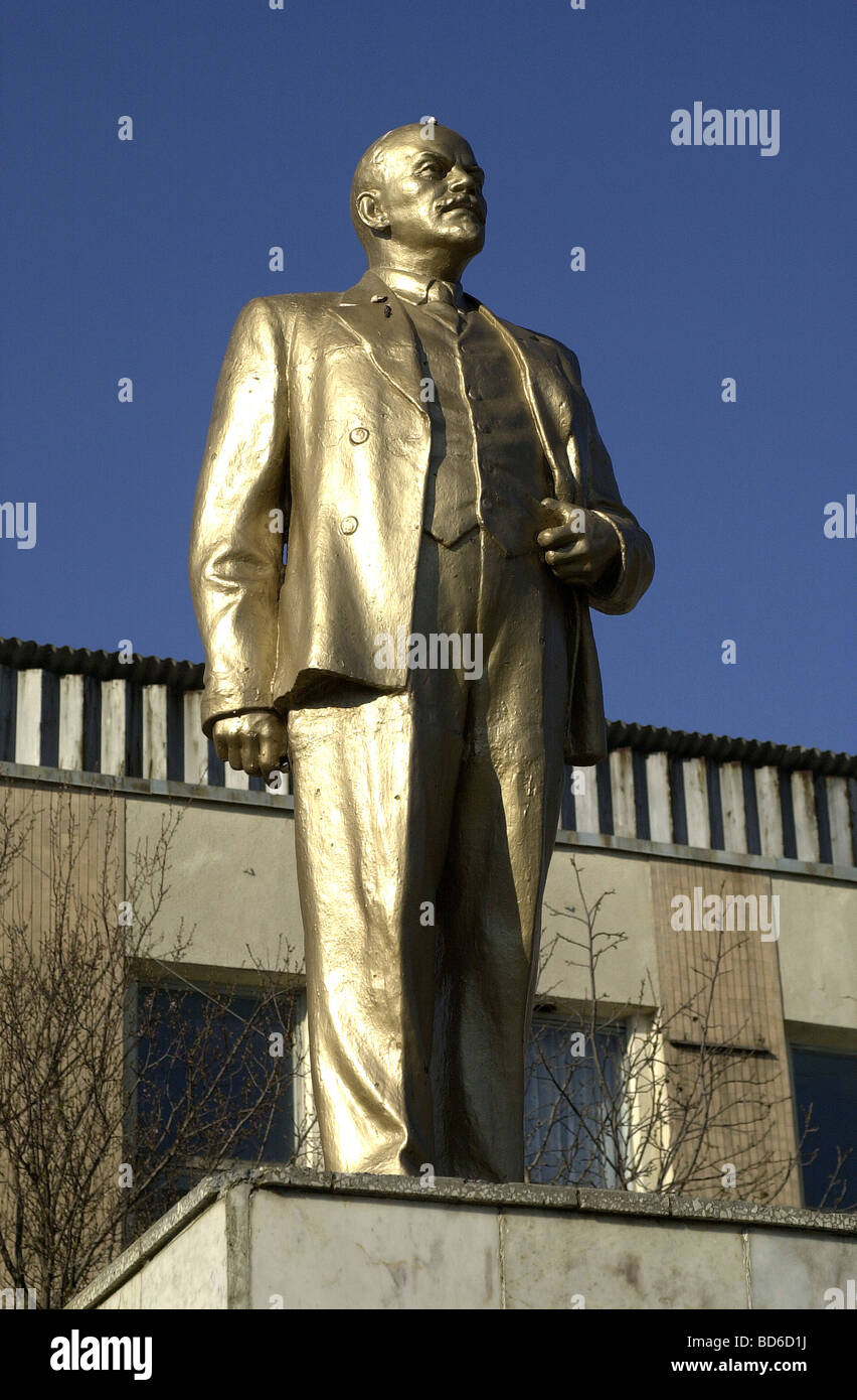 Autonomous Territorial Unit of Gagauzia, Komrat: Statue of Lenin Stock ...