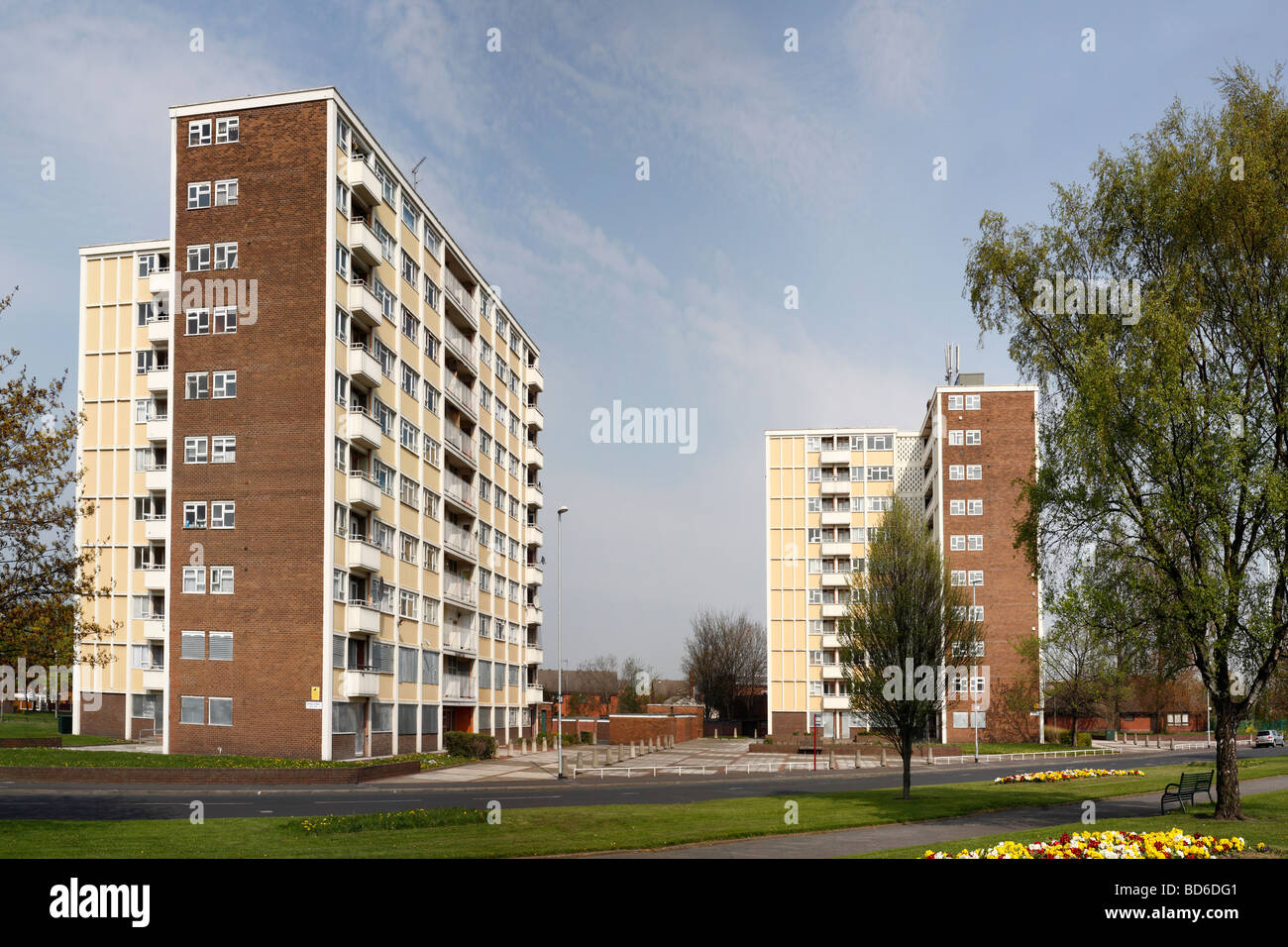 Leeds tower blocks hi-res stock photography and images - Alamy