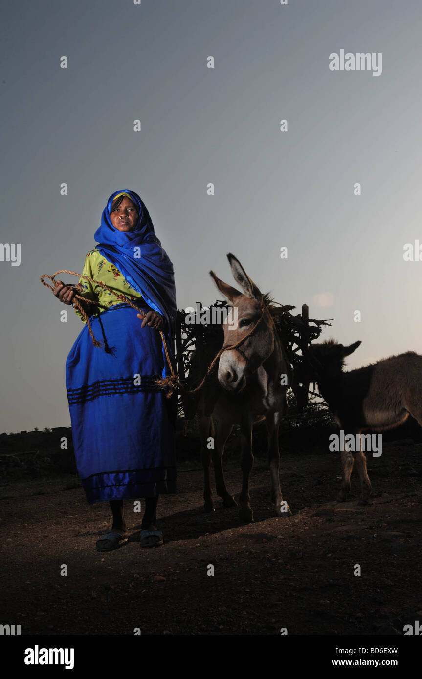 Kadija Anya 38 who is a traditional birth assistant August 29 2006 in ...