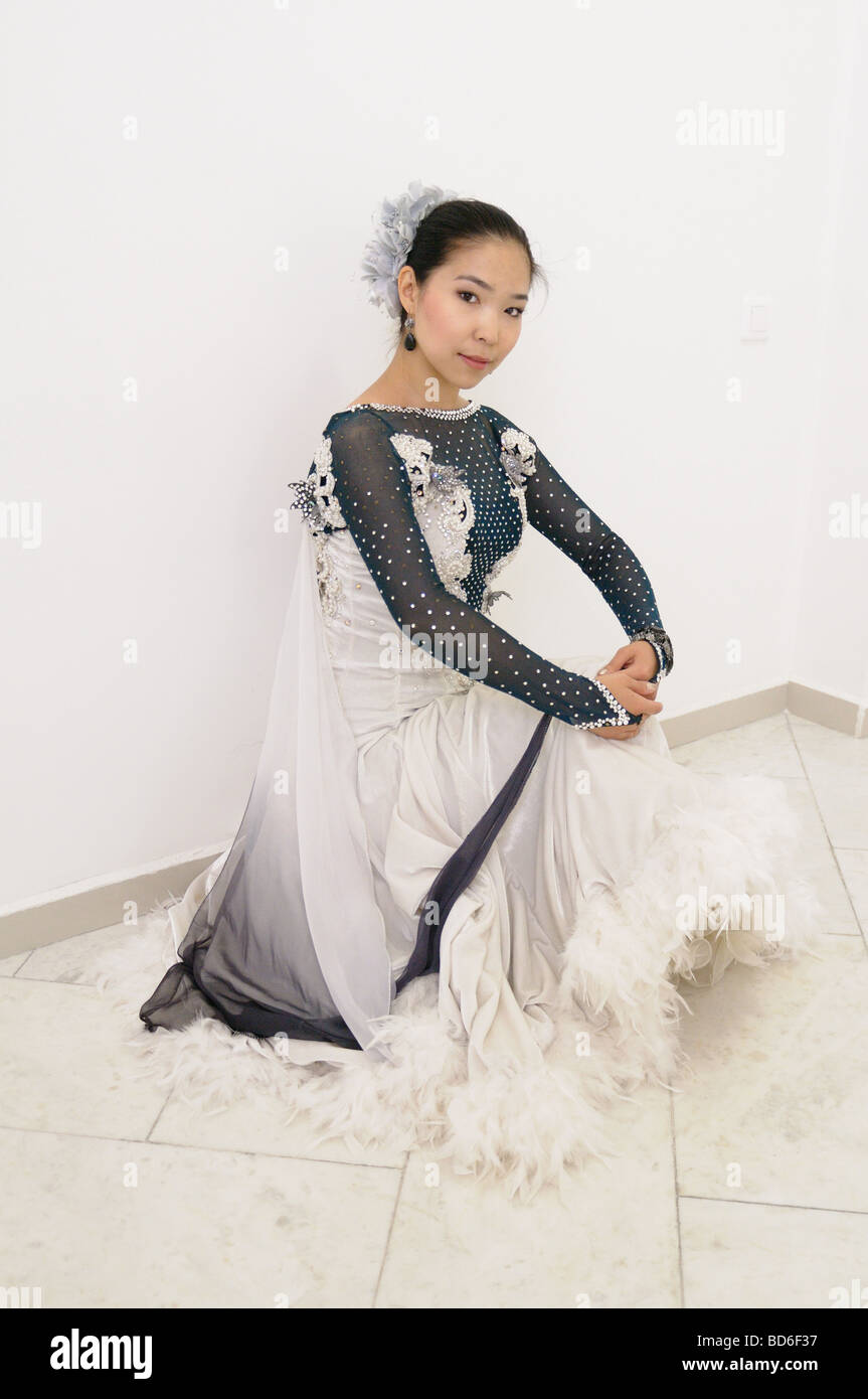 A traditional Kazakh lady dancer Stock Photo - Alamy