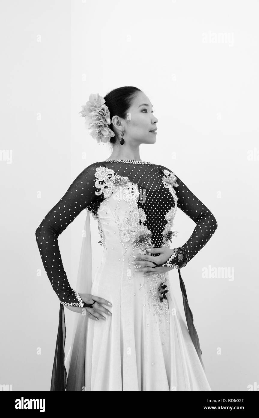 A traditional Kazakh lady dancer Stock Photo - Alamy