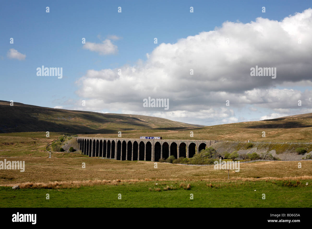Ribblehead Viaduct Yorkshire Dales UK 2009 Stock Photo - Alamy